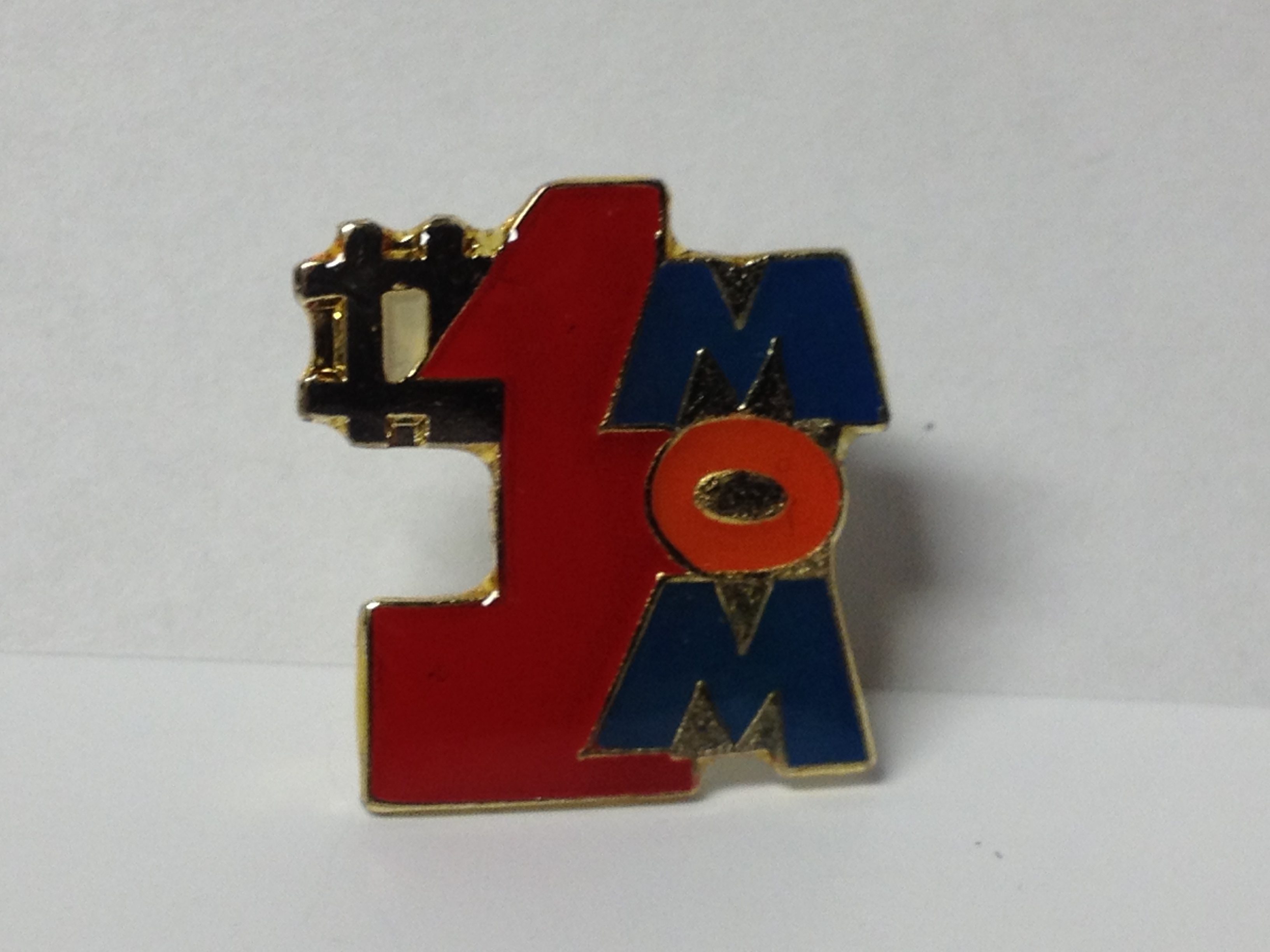 #1 Mom Lapel Hat Pin New - Gettysburg Souvenirs & Gifts